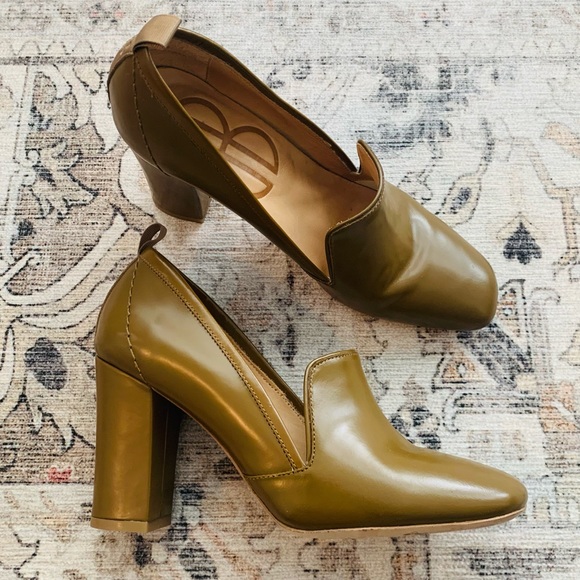 bill blass | Shoes | Bill Blass Laverne Leather High Heeled Loafer ...